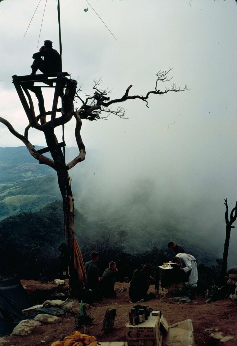 Through Their Eyes: 19 Unforgettable Photos and Faces from the Vietnam ...